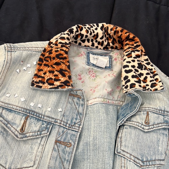 Forever 21 | Jackets & Coats | Paramore Themed Denim Jacket Size Small ...
